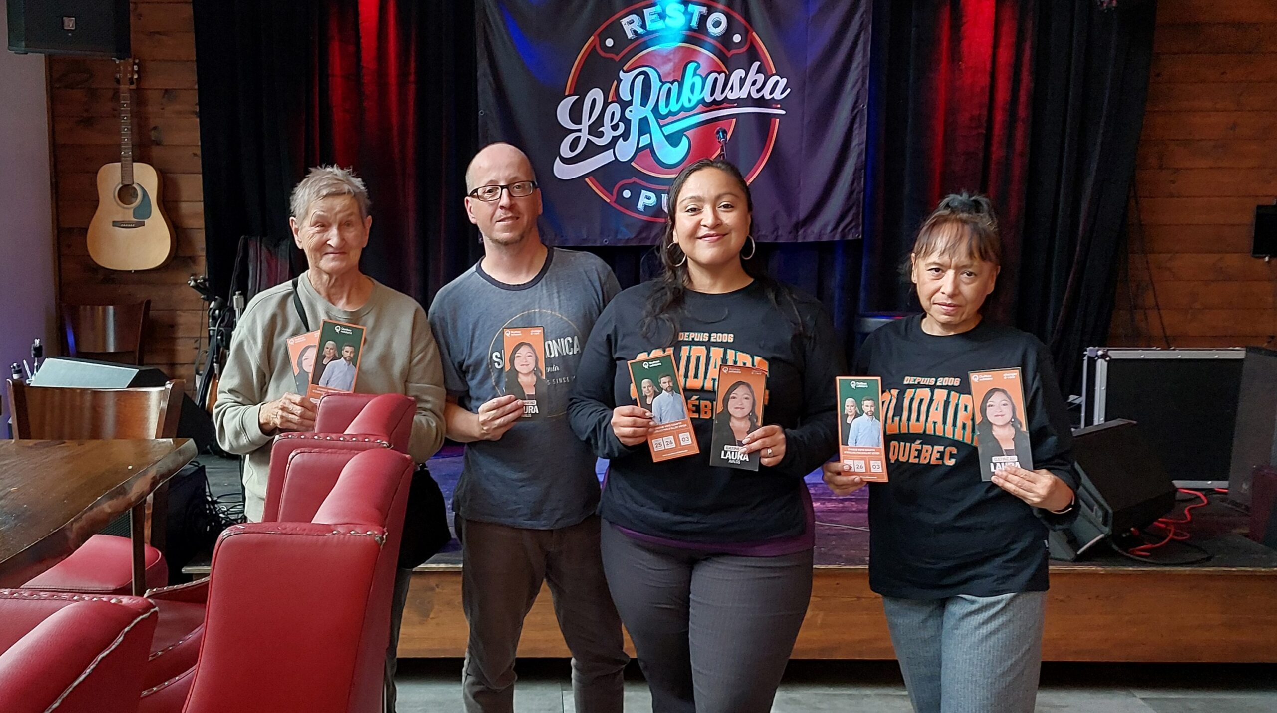 Élections provinciales 2022 : Laura Avalos à la rencontre des gens de ...