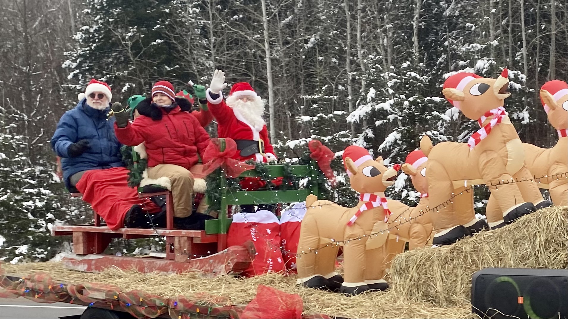 Un défilé de Noël réussi à Grand-Remous | CHGA